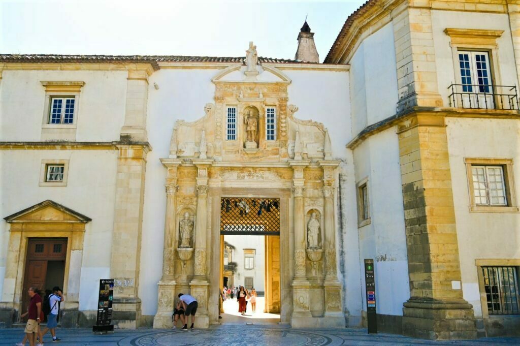 19 Top Tourist Attractions in Coimbra & Easy Day Trips